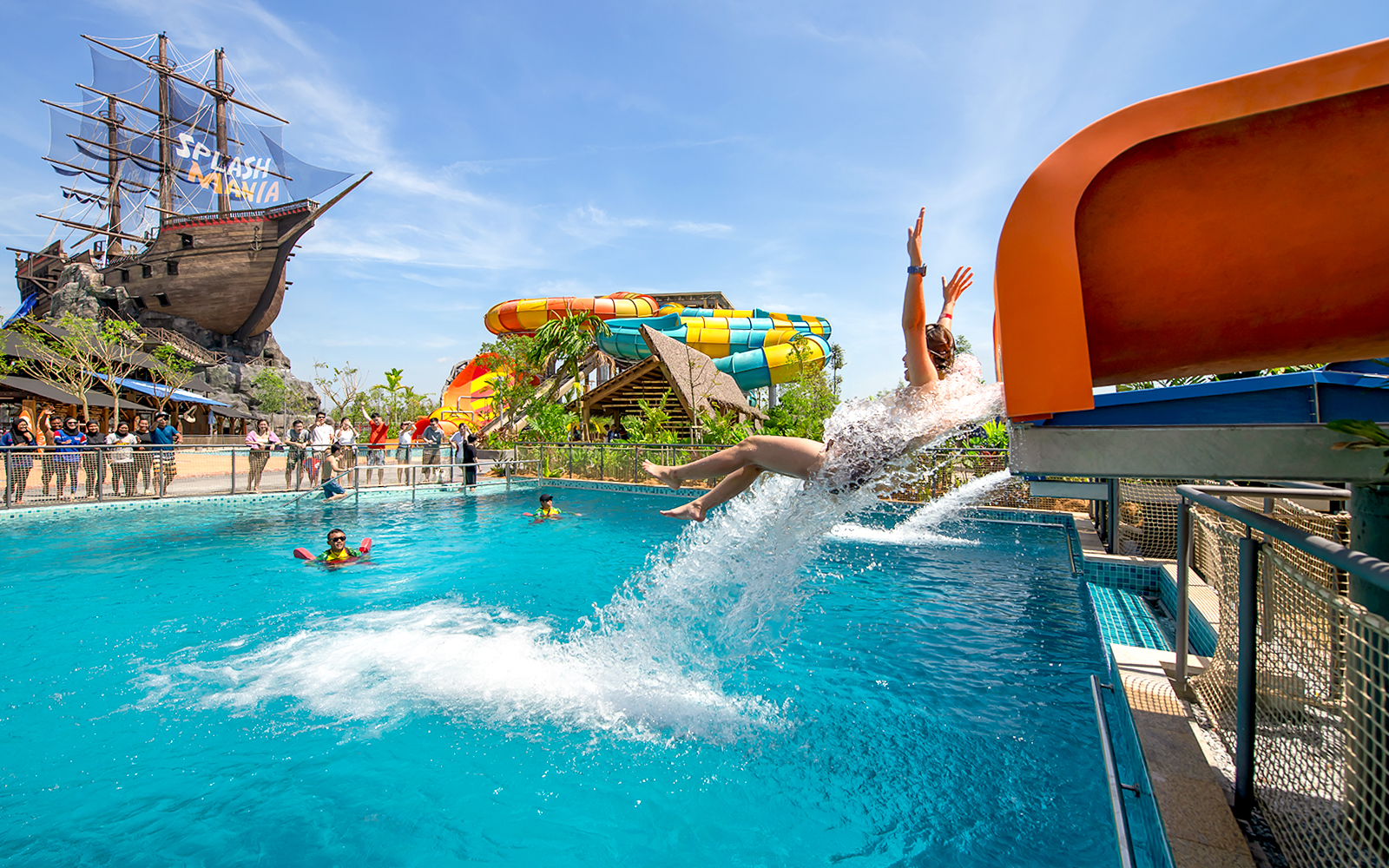 SplashMania Waterpark Tickets – Access All 39 Rides!